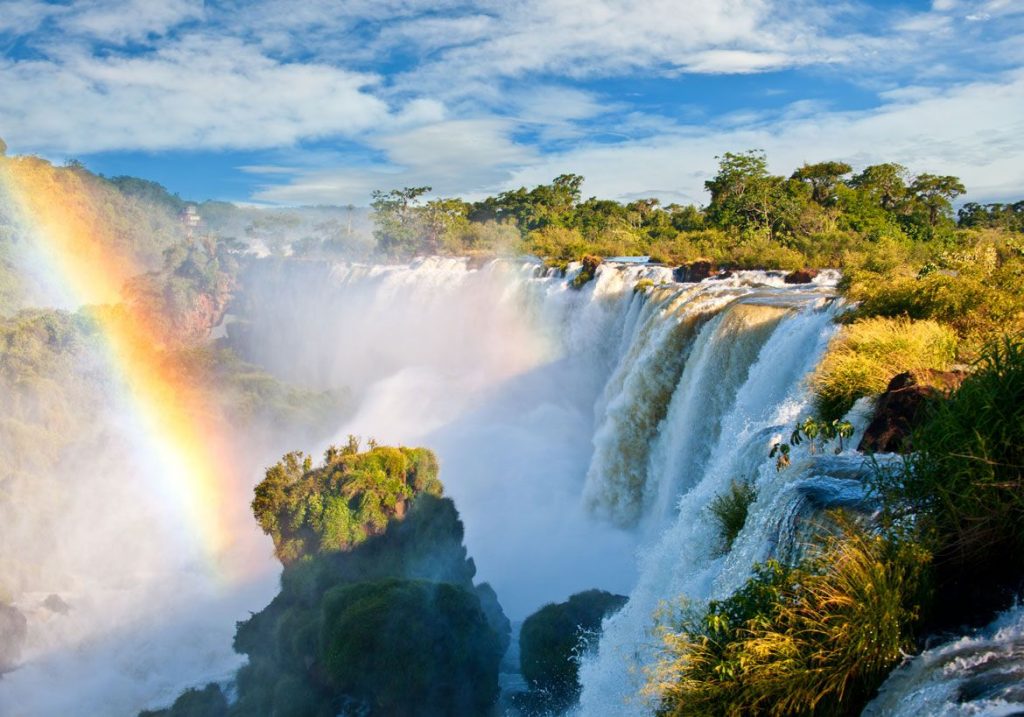 Cataratas do Iguaçu. Crédito: Thinkstock | Saiba tudo sobre viagens ...