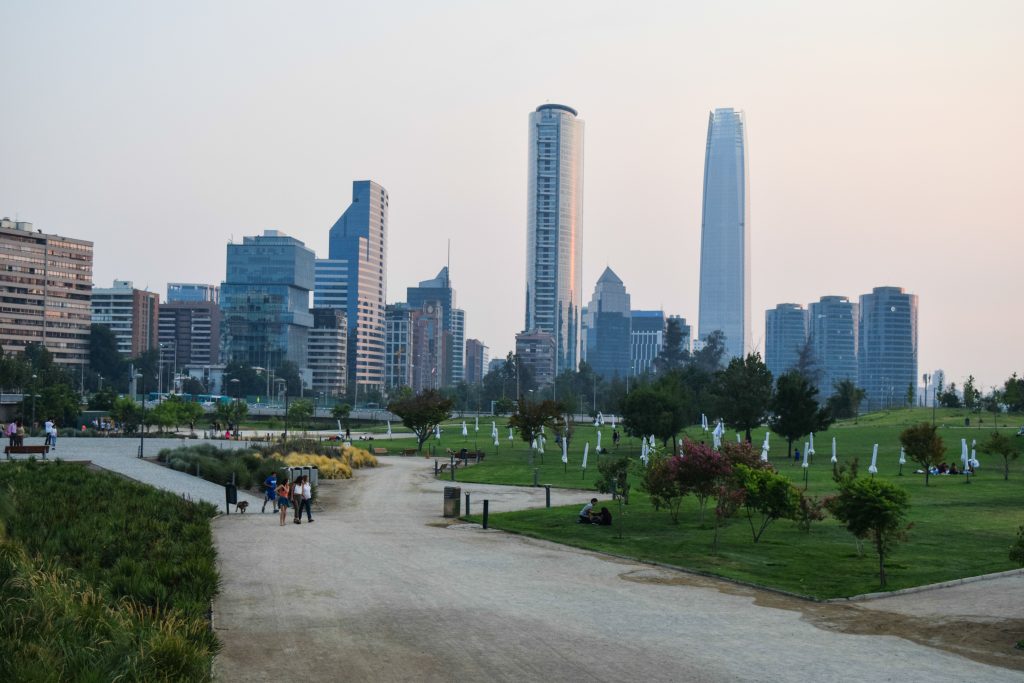 Skyline, Santiago. Crédito: Shutterstock | Saiba tudo sobre viagens ...