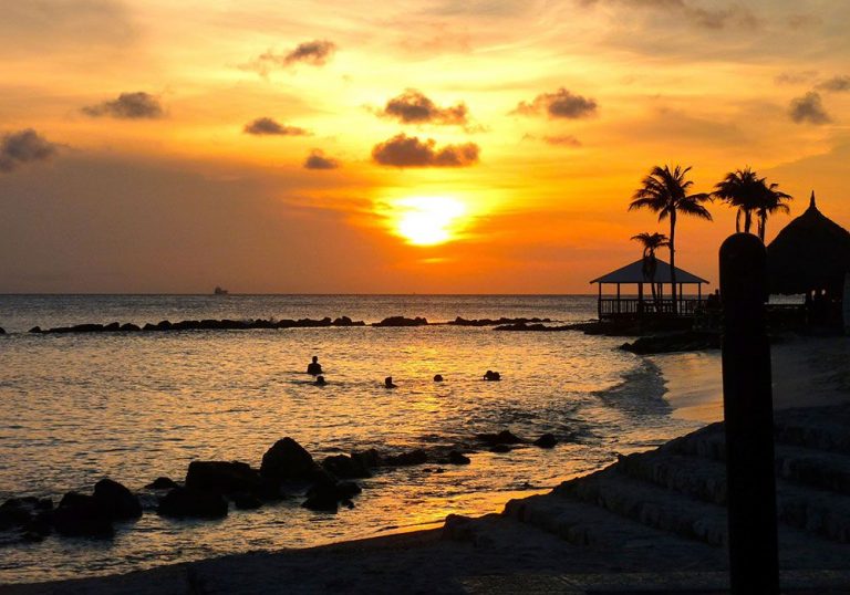Aprecie o pôr do sol e a noite de Curaçao | Saiba tudo sobre viagens ...