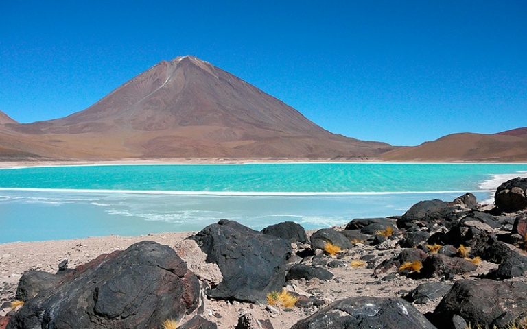 Laguna Verde no Salar de Uyuni | Dicas de viagem - Por CVC viagens