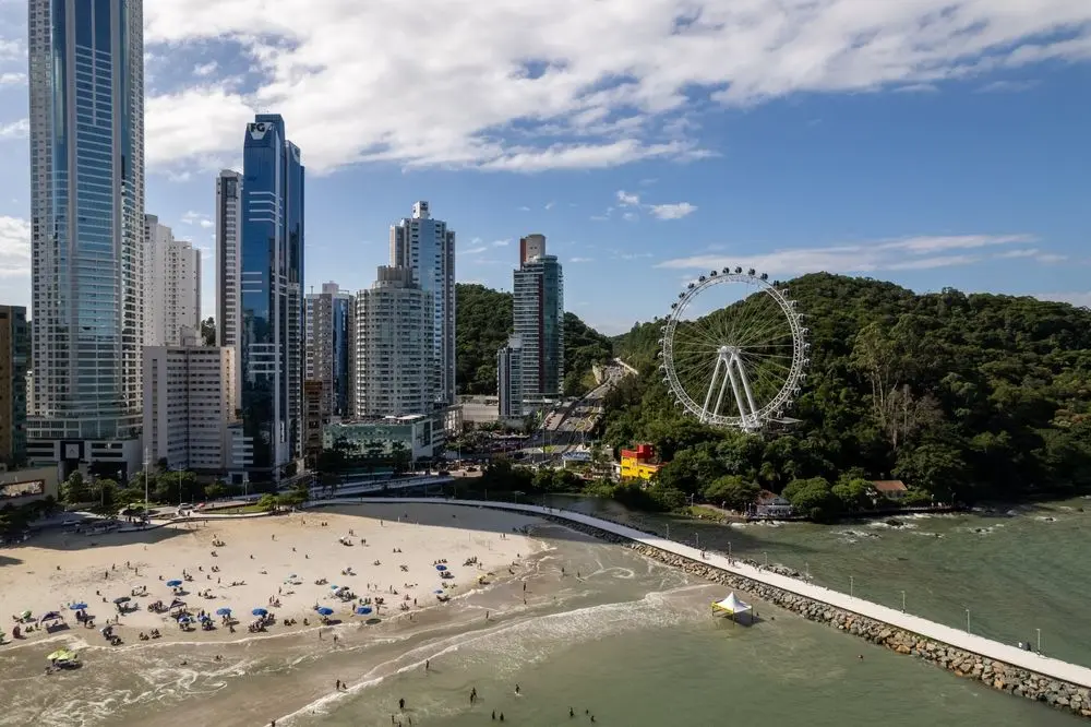 Confira promoções de pacotes nacionais e internacionais! Aéreo + hotel ...